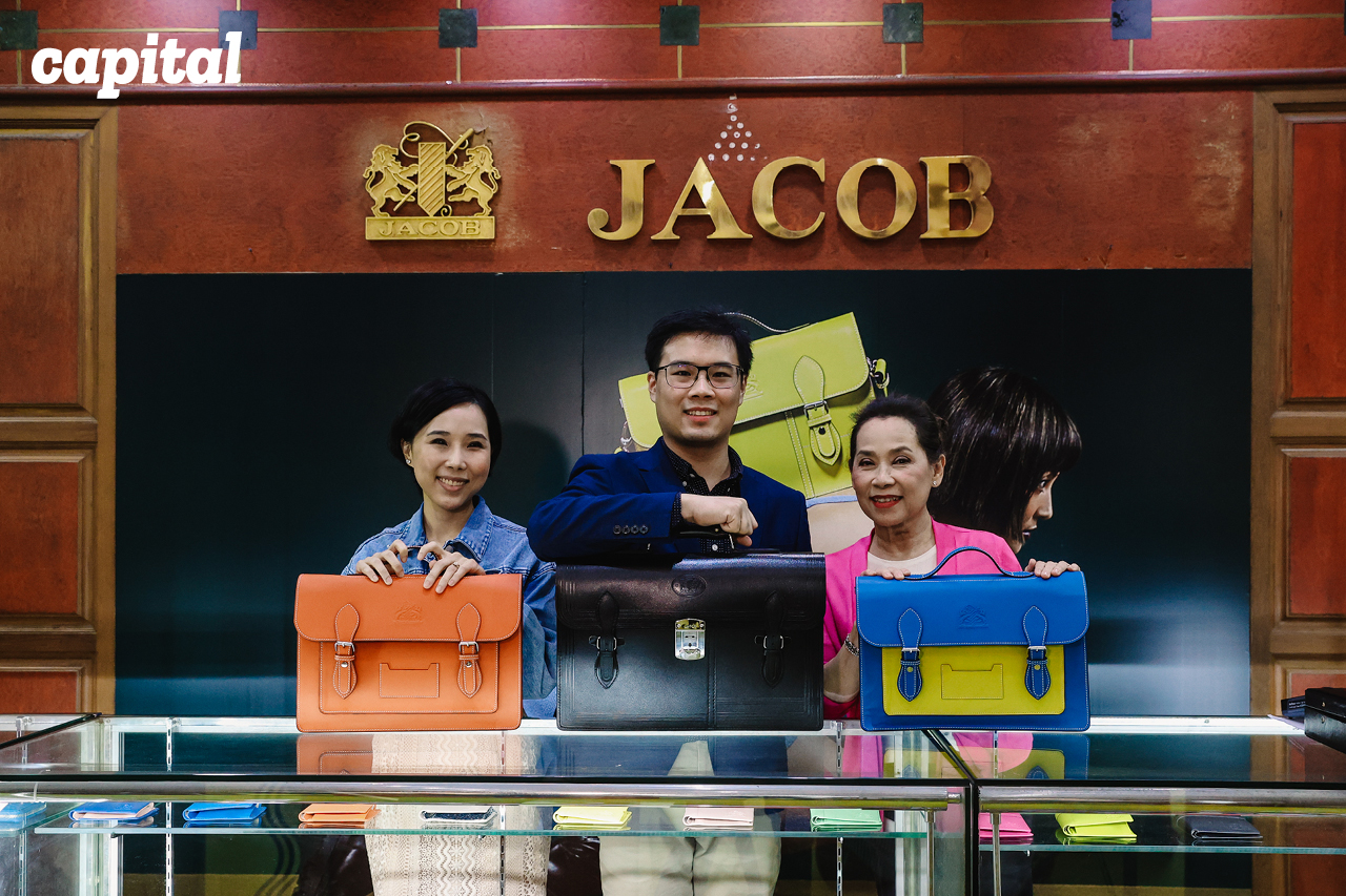 การสืบทอด Legacy ของแบรนด์กระเป๋านักเรียน JACOB ให้มีความไอคอนิกและป๊อป ...