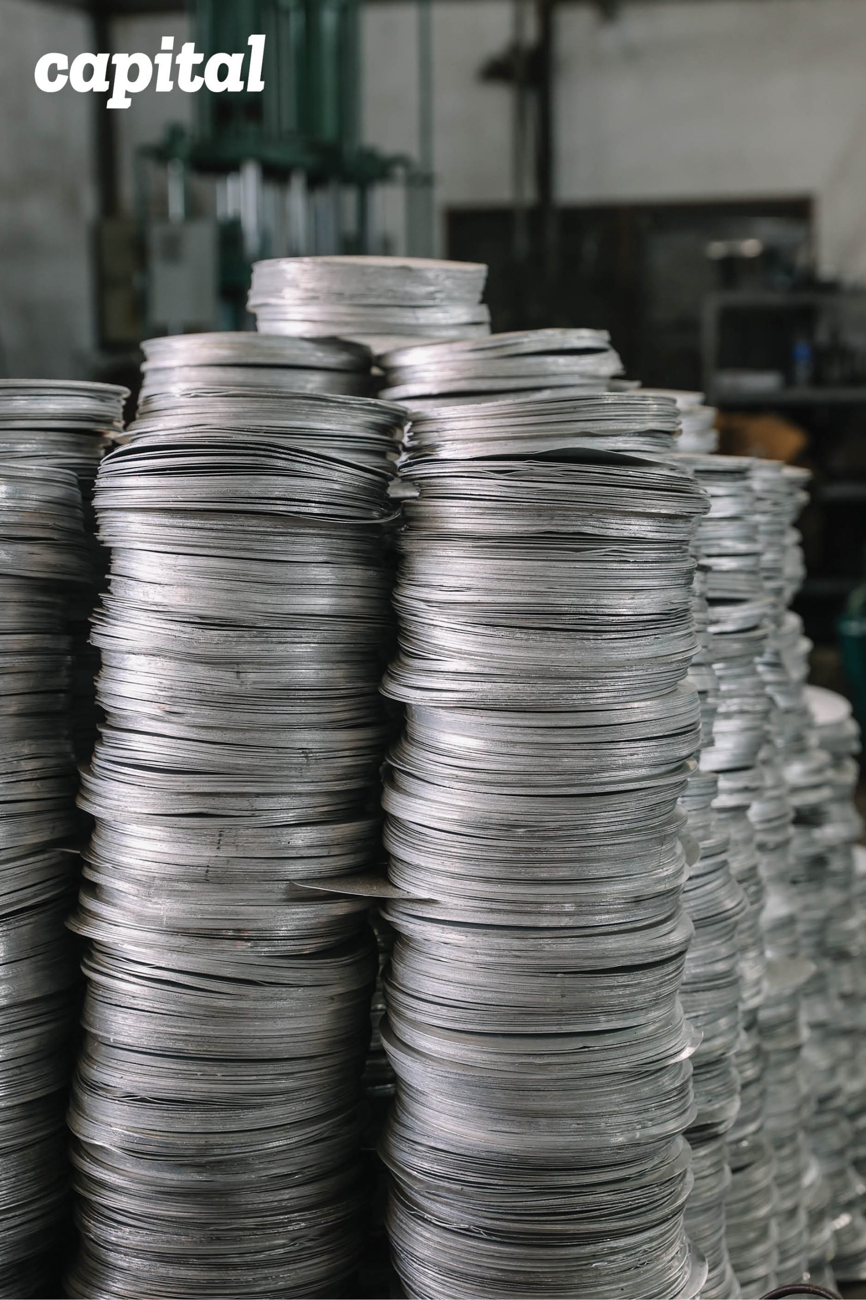 เนรมิตสีสันให้ขันอะลูมิเนียมลายไทย พลิกโฉมสังฆภัณฑ์สู่ไอเทมไลฟ์สไตล์ในแบบ Suchai Craft - Capital